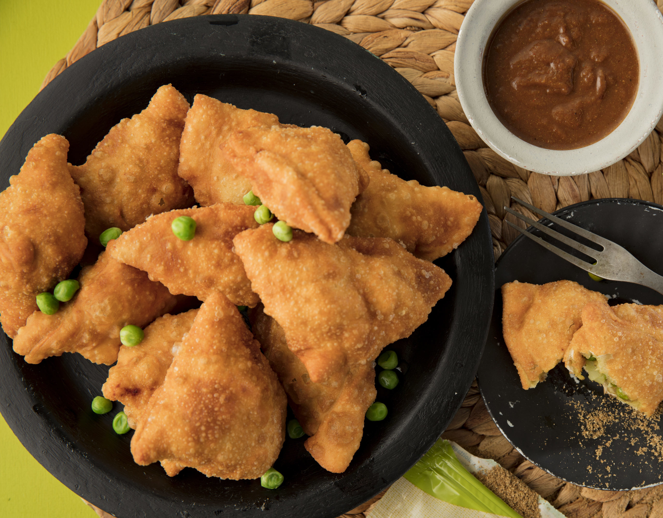 Samosat ja tamarindi-dippi - Meira